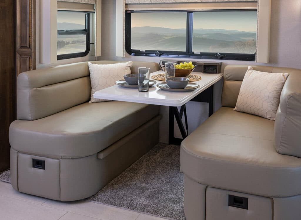 Renegade Verona LE Motorhomes for Sale in Mocksville, NC | Trailers Of ...