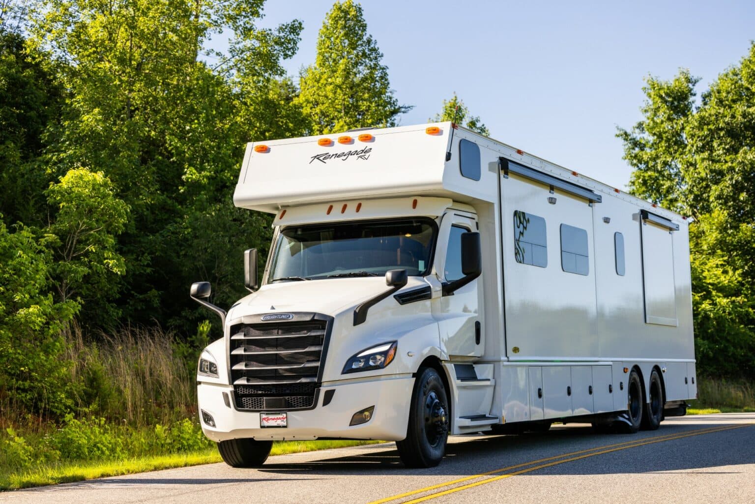 Renegade Classic Motorhomes for Sale in Mocksville, NC | Trailers Of ...