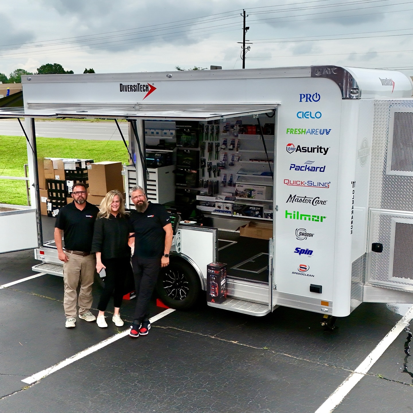 Diversitech 8.5' x 16' Vending/Display/Training Trailer